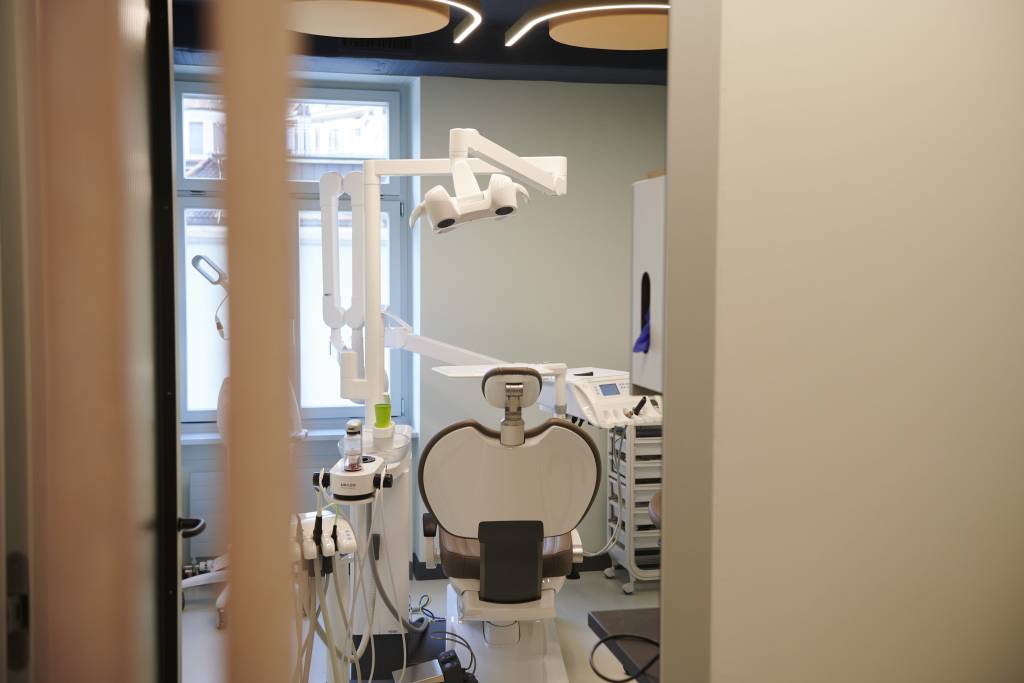 Dr. Cornelia Katumba » MKG-Chirurgin, Zahnärztin in Zürich